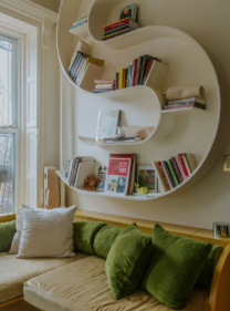 Anna Polonsky Puts a New Spin on a Classic Brownstone