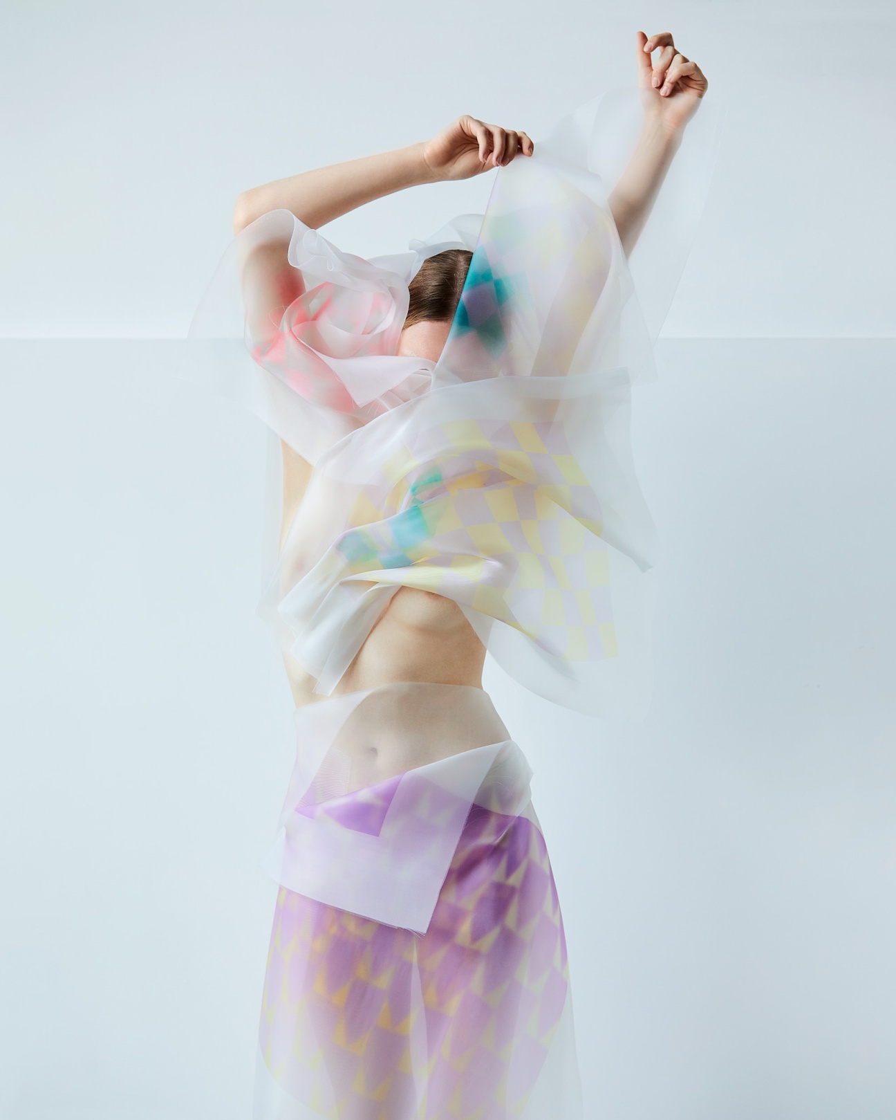 Ying Gao Makes Fashion Move with Dynamic Clothing Designs