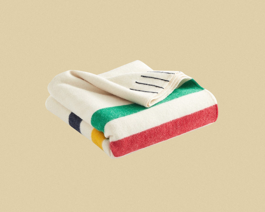 7 Iconic Designs for the Bedroom to Gift this Year