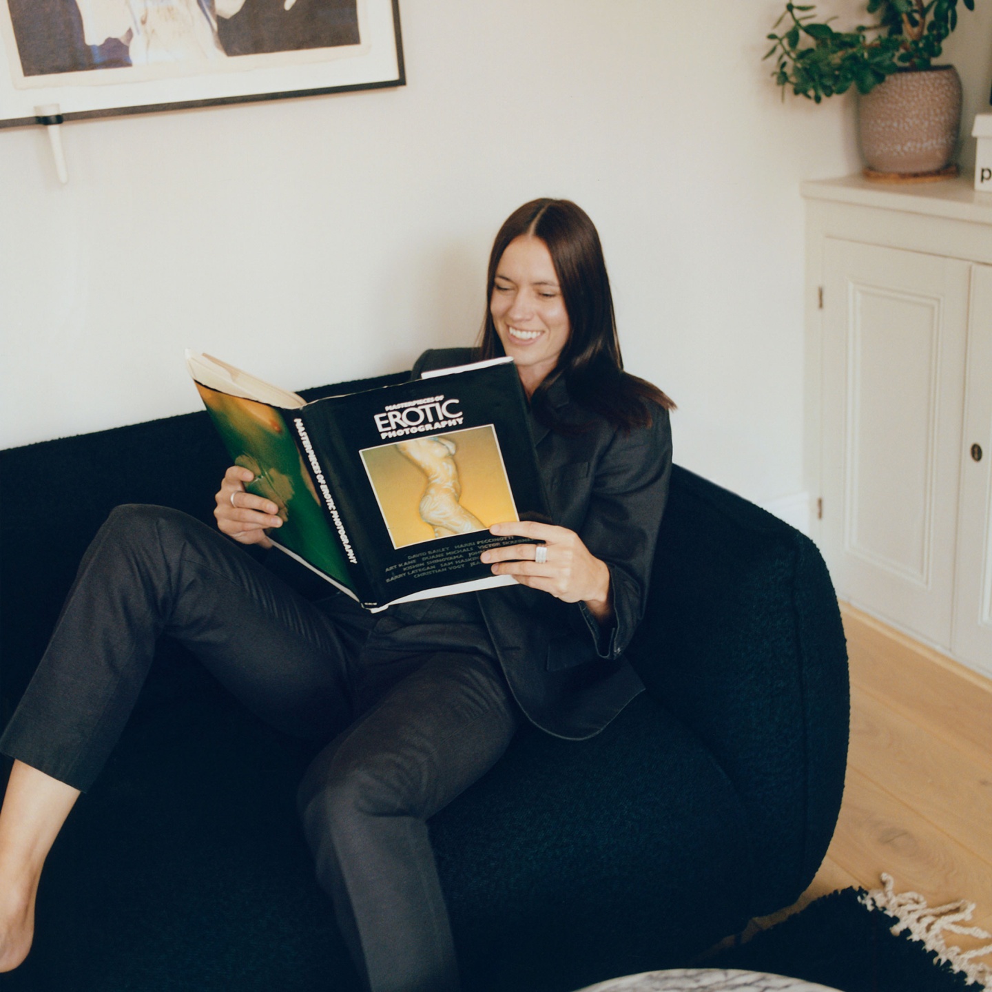 Frances Wilks Paints a World Around Skin Prickling Topic