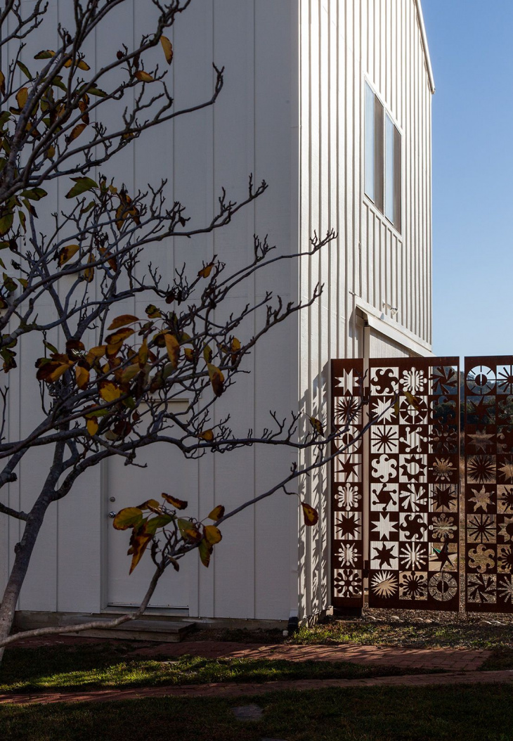 Lucia Eames Sees with the Heart in First In-Depth Exhibition