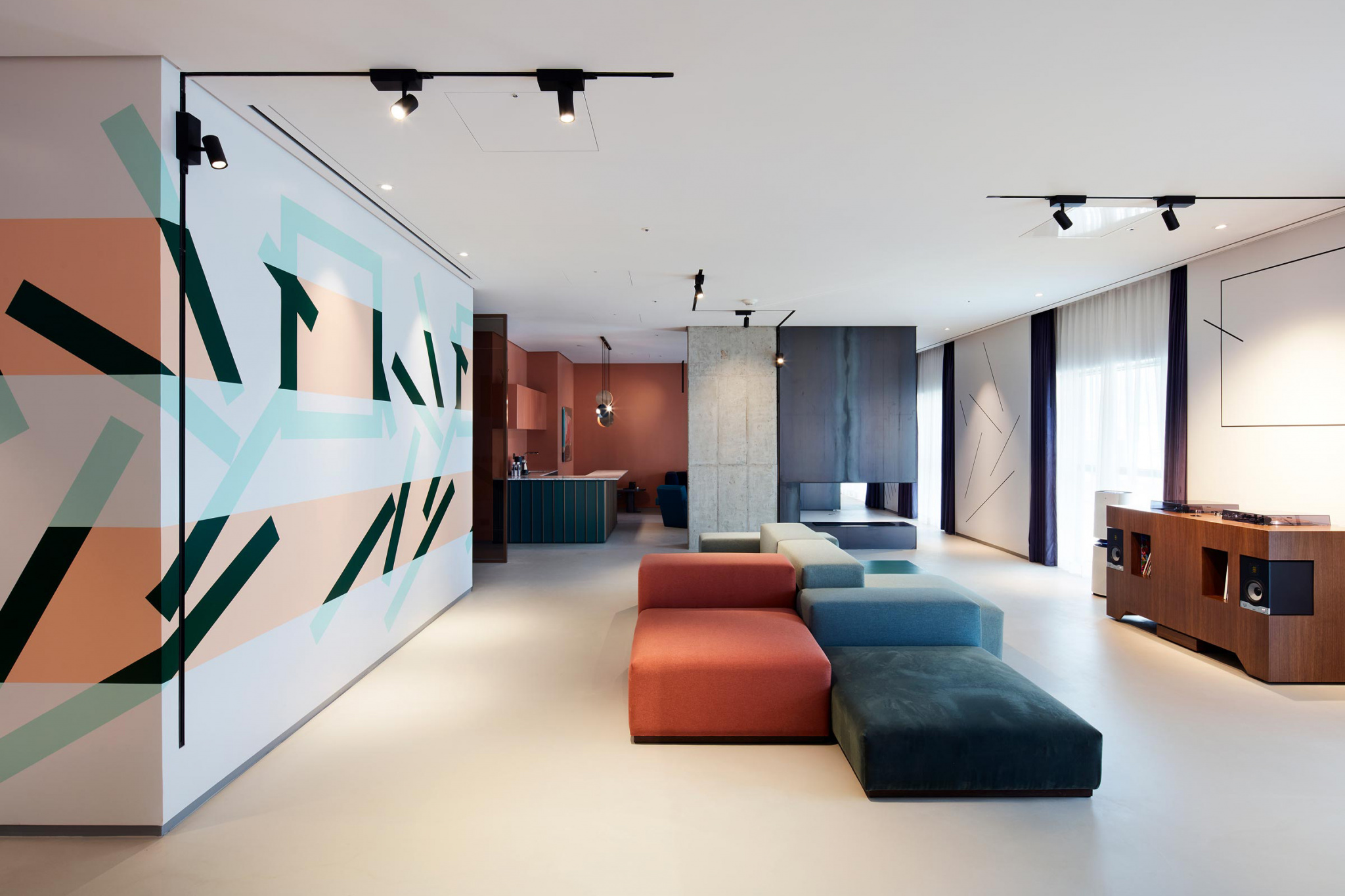 Na Kim on Transcending Medium and Geography