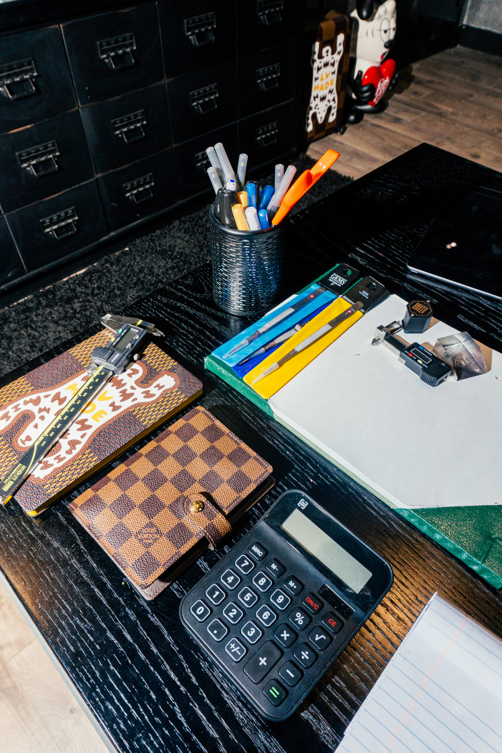 Alex Moss Breaks the Mold in the Celebrity Jewelry World