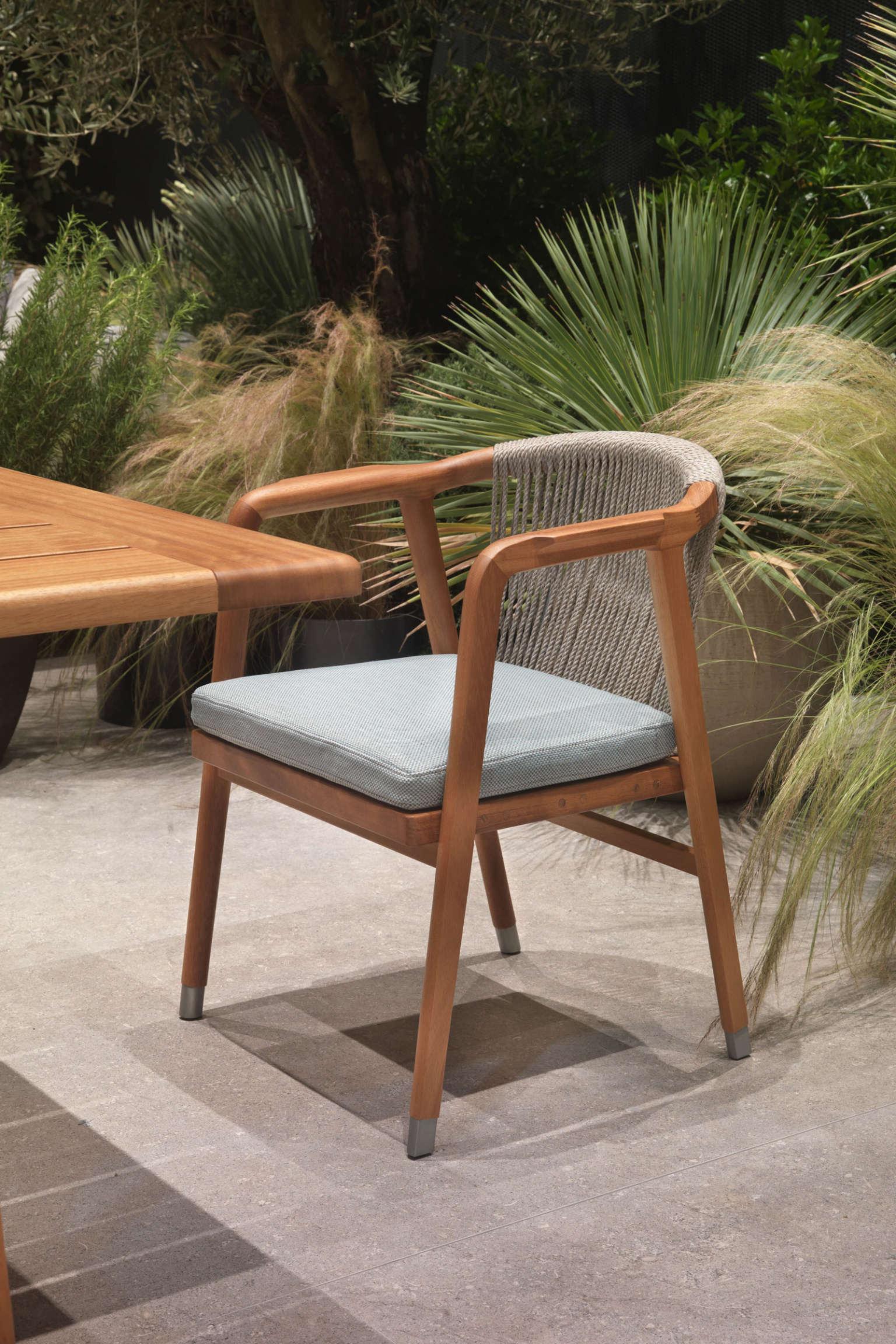 Nature-Inspired Design from Flexform Celebrates the Great Outdoors