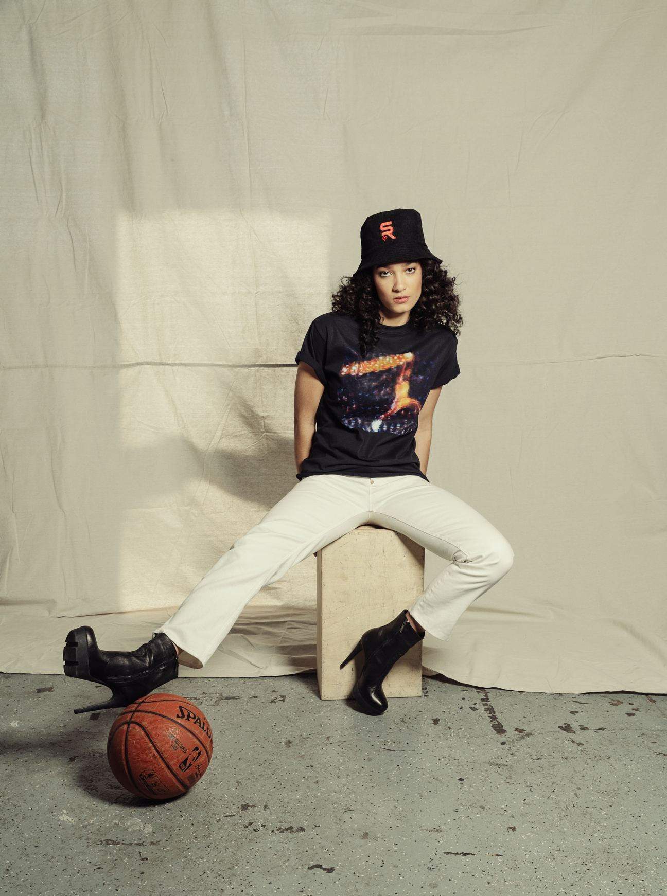 Sheila Rashid Grounds Style in Her Unisex Collection - Sixtysix Magazine